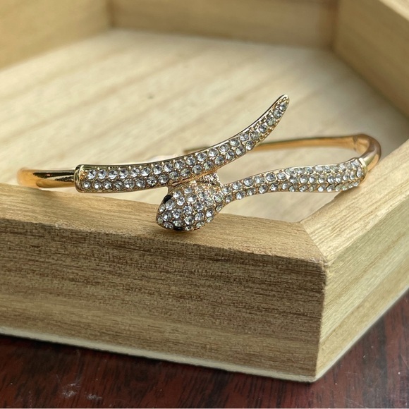 Macy's | Jewelry | Copy Bracelet Gg5 | Poshmark
